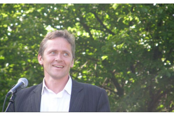 Anders Samuelsen ”lægger ikke op til boykot” – eller gør han?