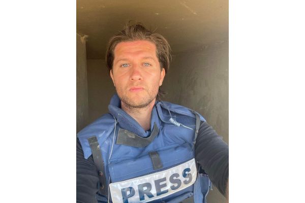 Jotam Confino ramt af ny karantæne – her kan du følge ham